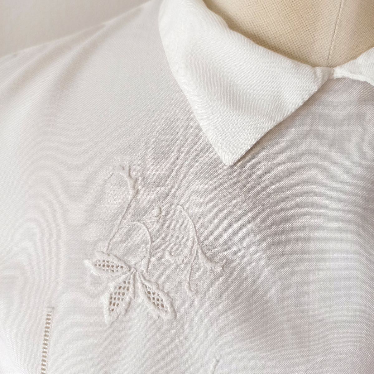 1960s Does 1930s - Precious Embroidered Rayon Blouse – Der Fuchs Vintage